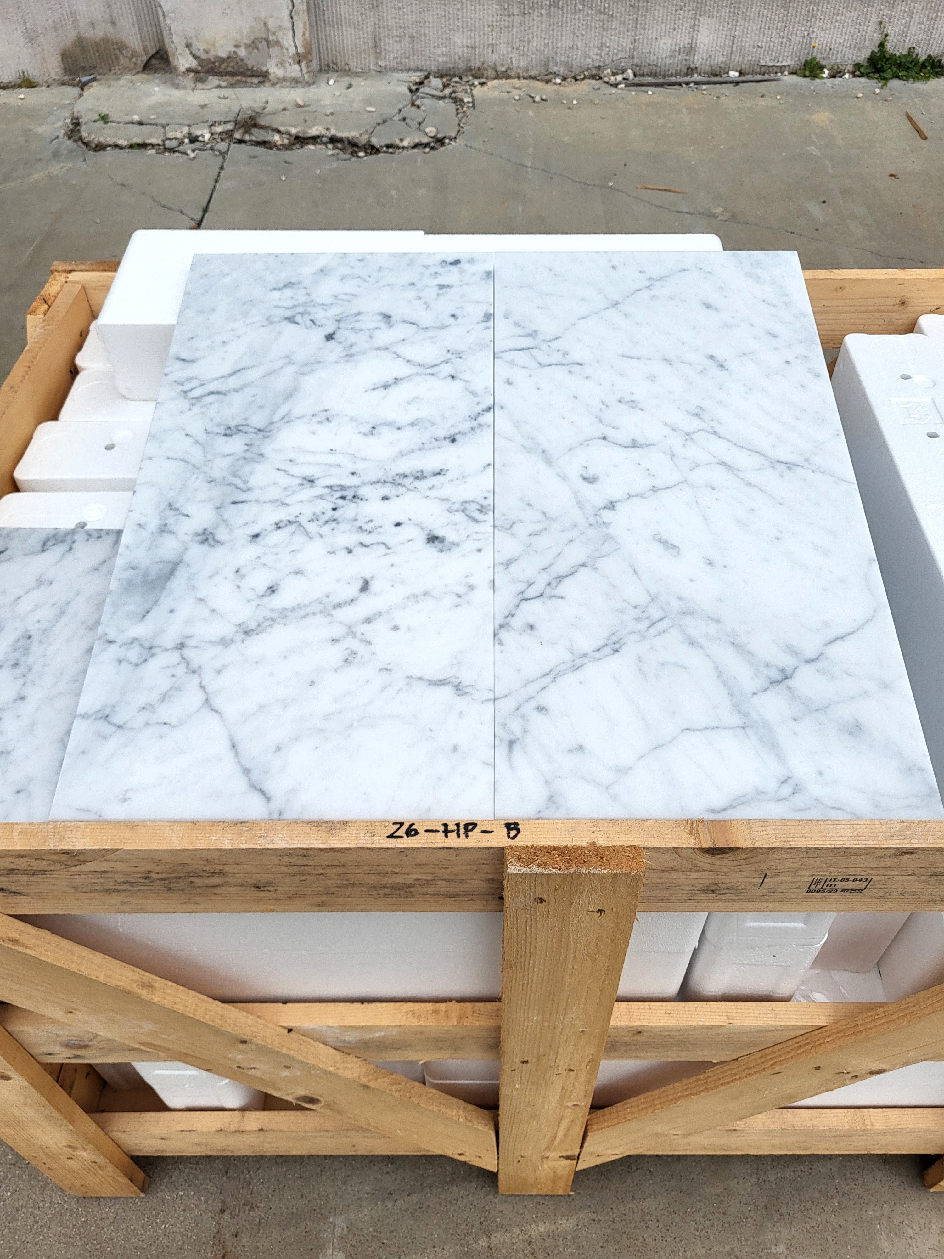 Statuarietto Marble Tiles - Honed - FS026HPB – Find Surfaces Ltd.